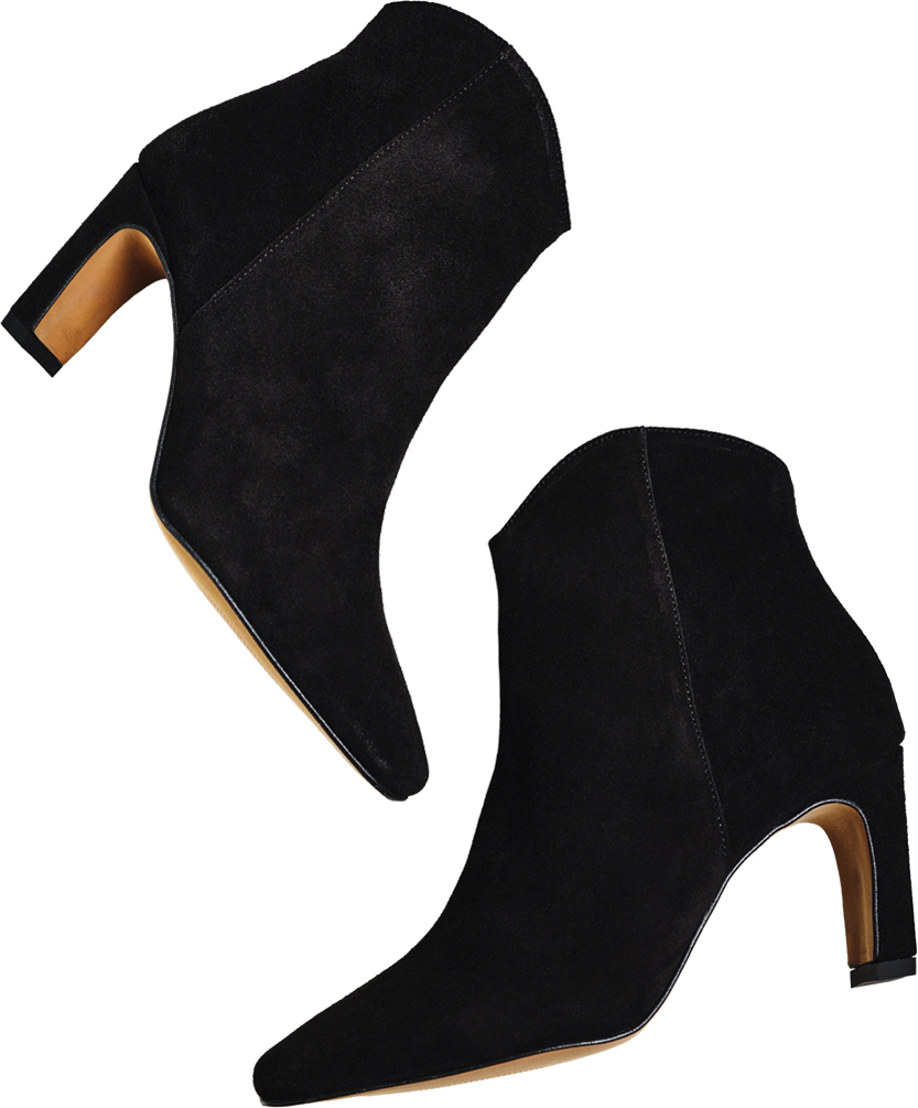 Villanova Stylist Dara Tye Goldstein Shares Her Fashion Essentials